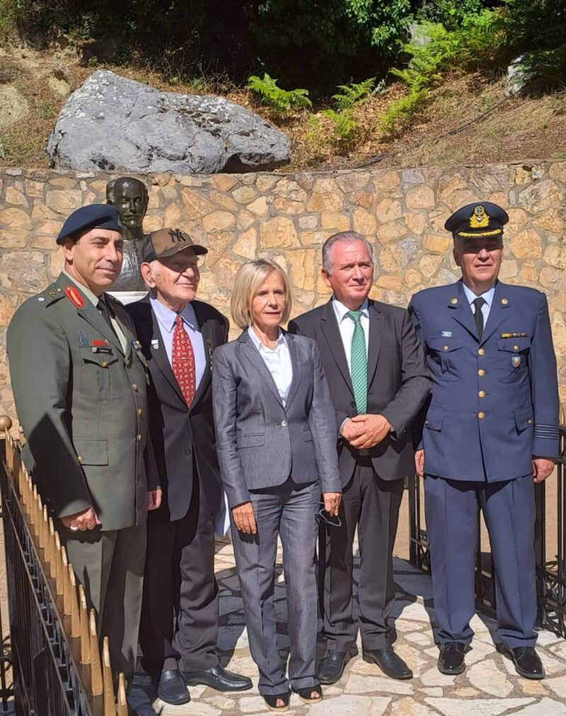 Η Γιώτα Πούλου στην εκδήλωση για τη μάχη της Πέτρας - STEREA NEWS