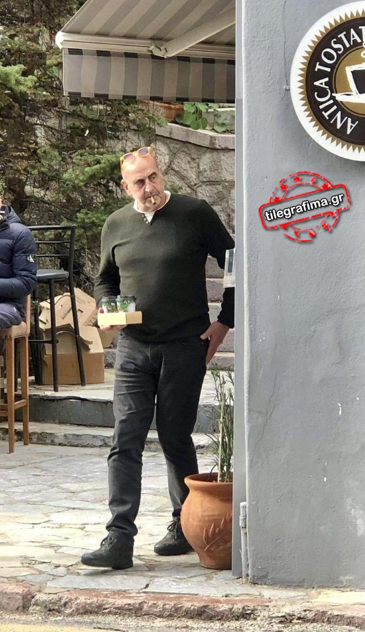 Στην Αράχωβα ο Γιώργος Βουλγαράκης βόλτες στην πλατεία Παπαϊωάννου ...