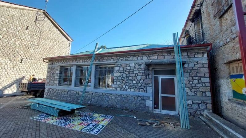 Παρεμβάσεις σε σχολικές μονάδες της Αμφίκλειας - STEREA NEWS